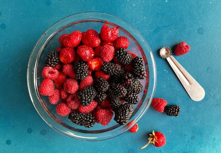 Simple Berry Compote • The Good Hearted Woman