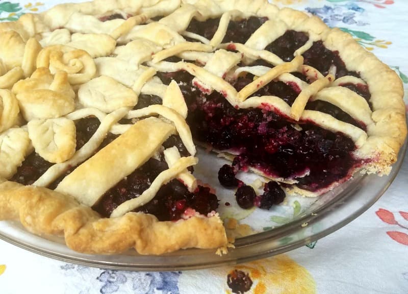 Classic Fresh Blueberry Pie | The Good Hearted Woman