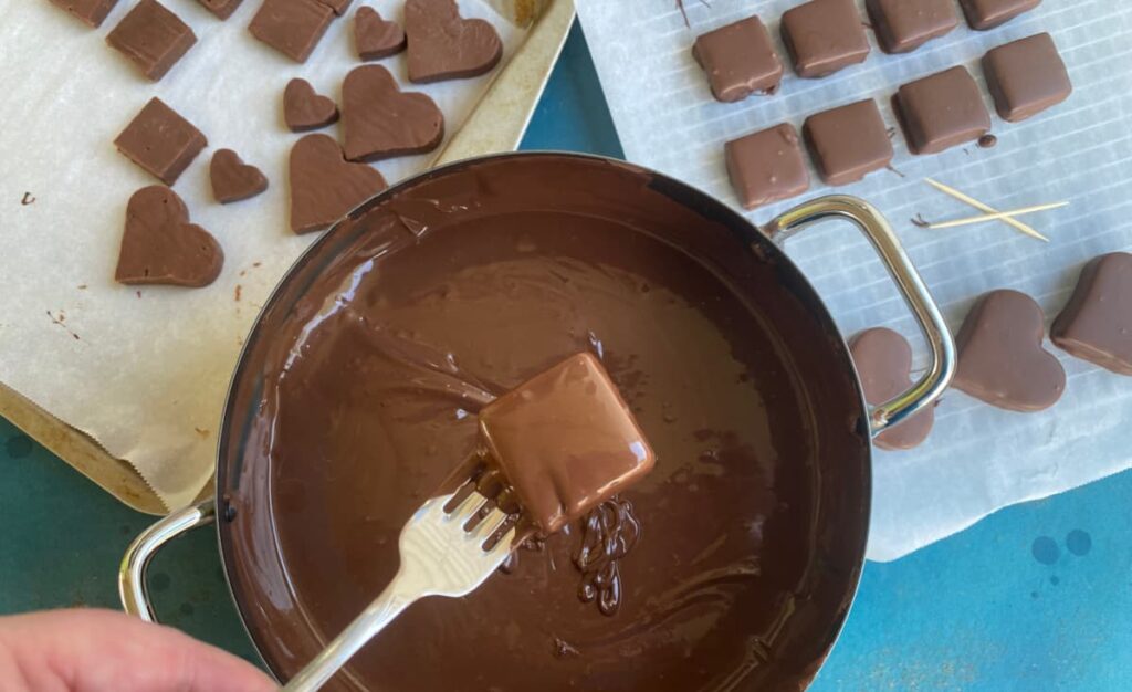 Bavarian Mints (Chocolate Meltaways) • The Good Hearted Woman